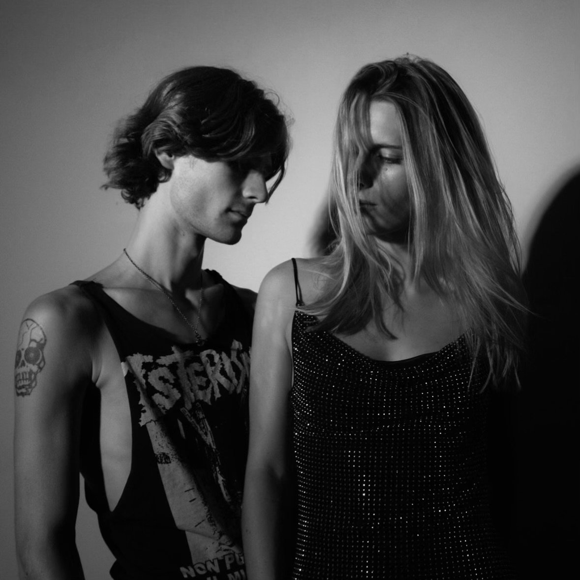 Daydream Twins Us